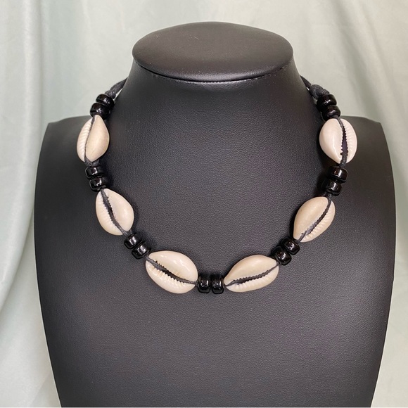 Jewelry | Hawaiian Shell Choker Necklace | Poshmark